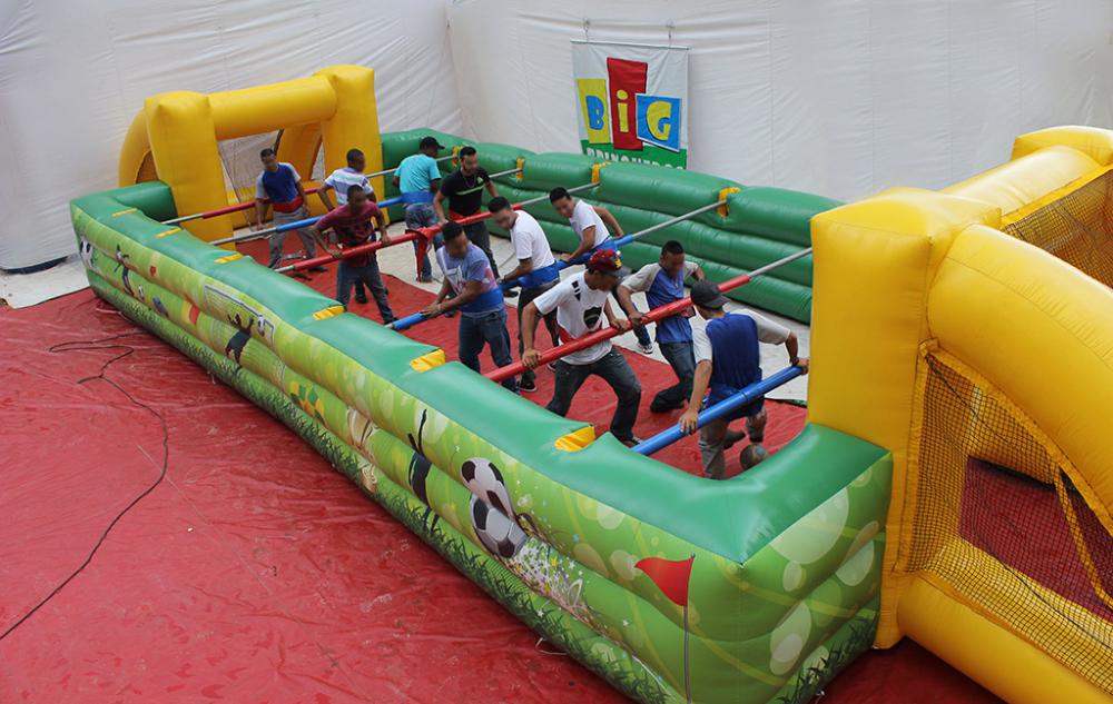 Pebolim Humano Aberto – Big Brinquedos